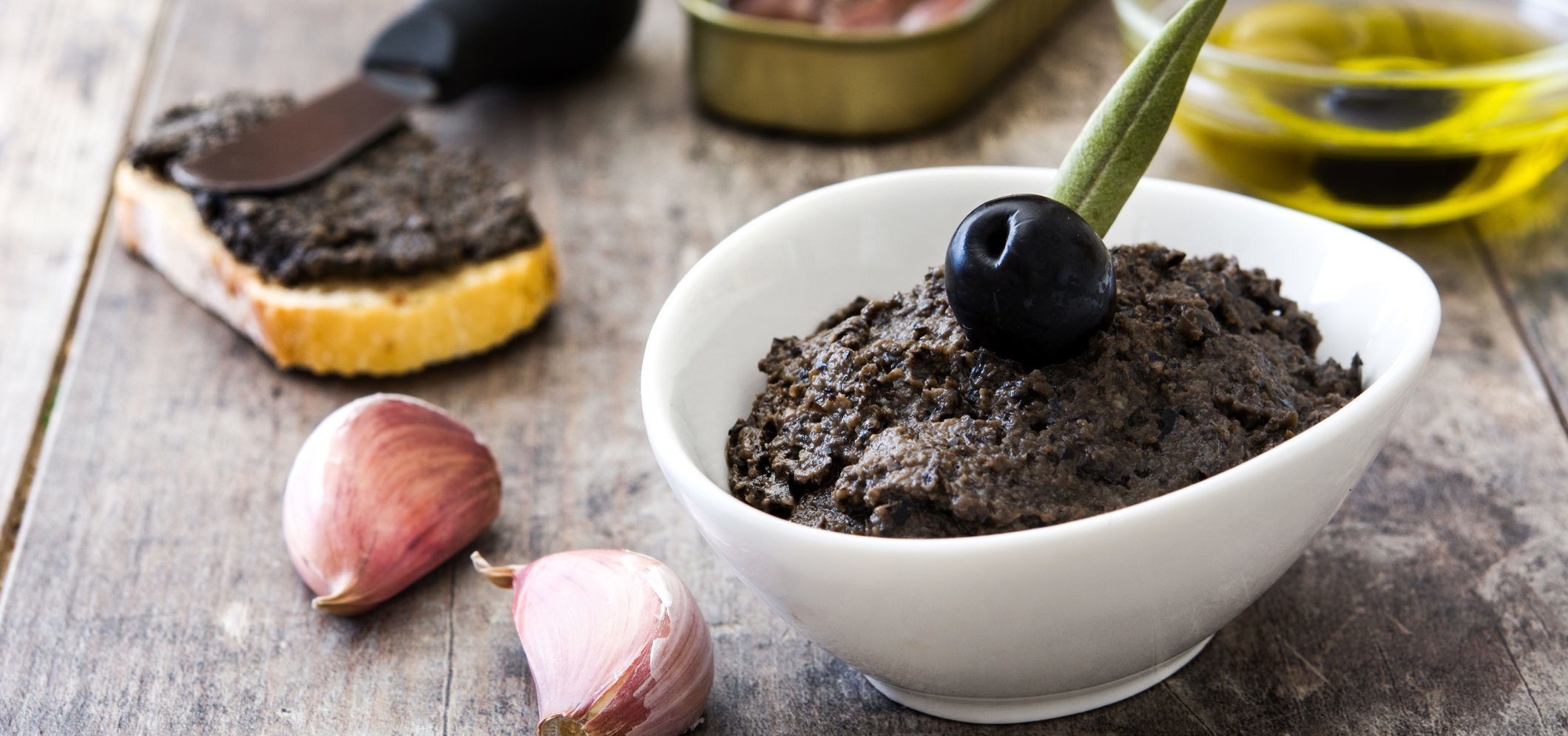 Receitas de tapenade de azeitonas para acompanhar petiscos
